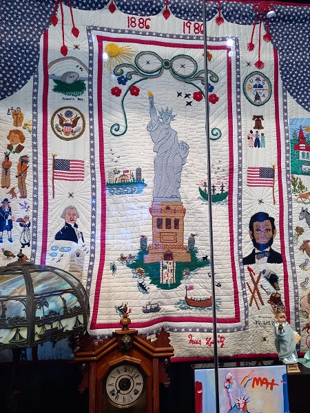New York, the iconic bits – Stitches of Time